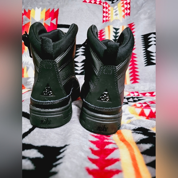 Nike ACG | Shoes | Nike Woodside 2 High Acg Shoes In Black 7y Big Kids ...